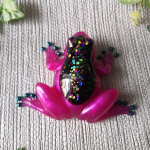 Frog Ornament, Frog Gift, Amphibian Statue, Alternative Home Decor ...