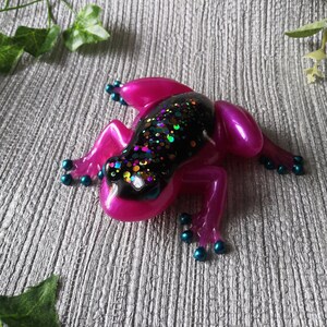 Frog Ornament, Frog Gift, Amphibian Statue, Alternative Home Decor ...