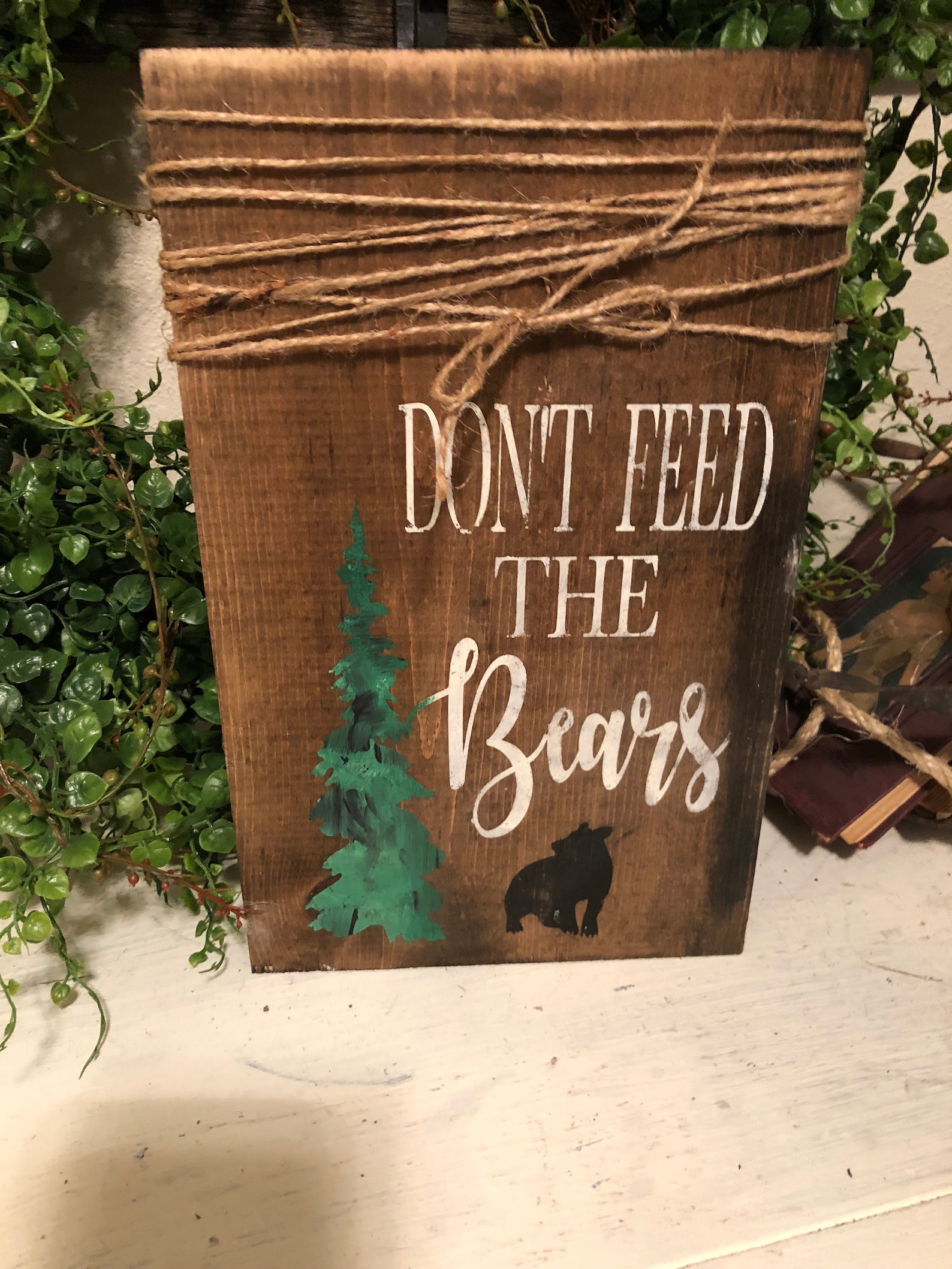Dont Feed the Bears Sign / Cabin Sign / Farmhouse Decor / - Etsy