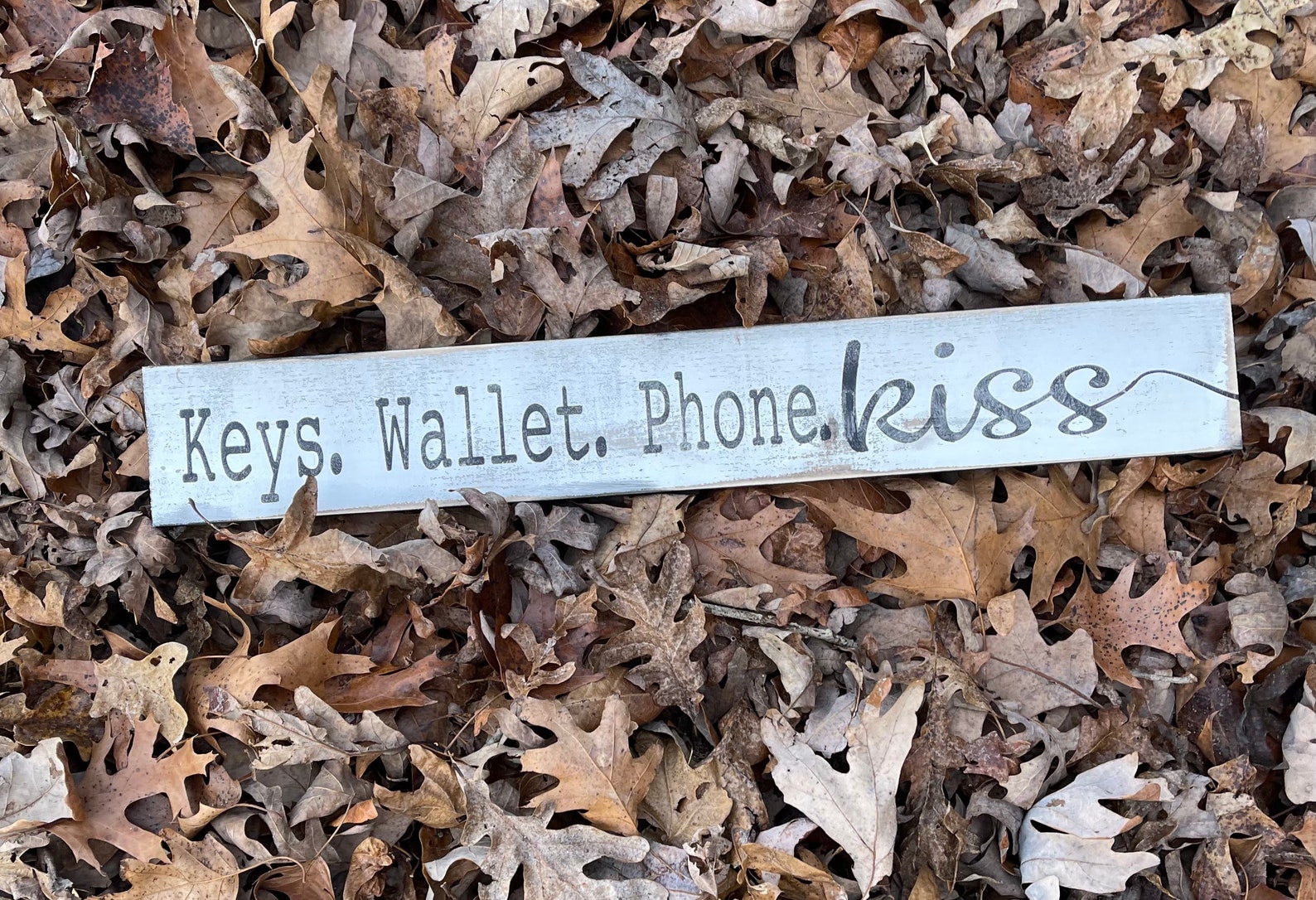 Checklist Sign / Phone Keys Wallet Kiss Sign / Farmhouse Sign - Etsy
