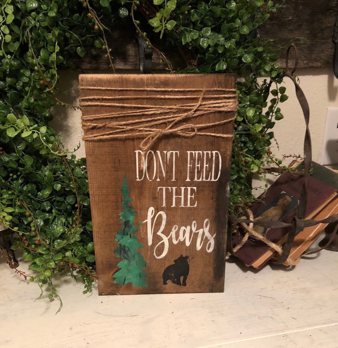 Dont Feed the Bears Sign / Cabin Sign / Farmhouse Decor / - Etsy