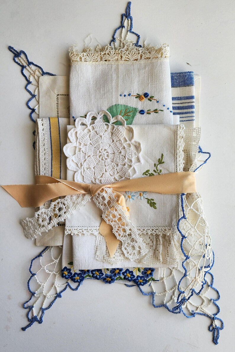 Vintage Linen Craft Bundle, Blue Accent Table Linens, Sewing Supplies ...