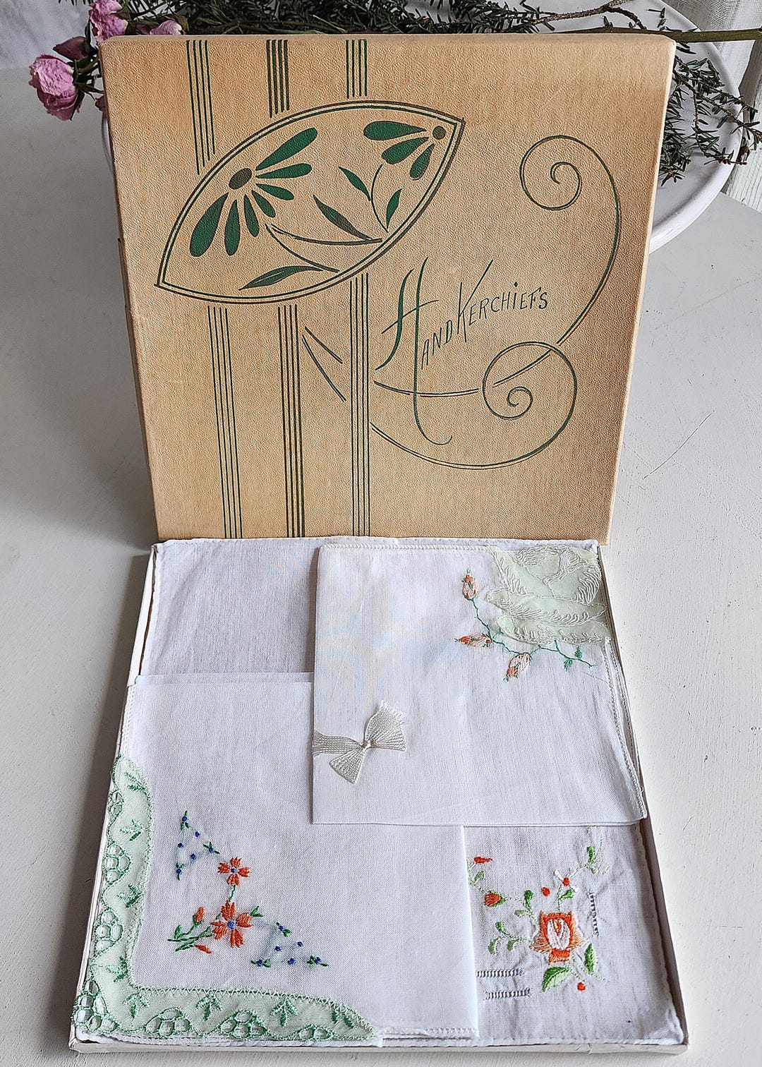 Vintage Handkerchief Set in a Box, Hankies Bundle - Etsy
