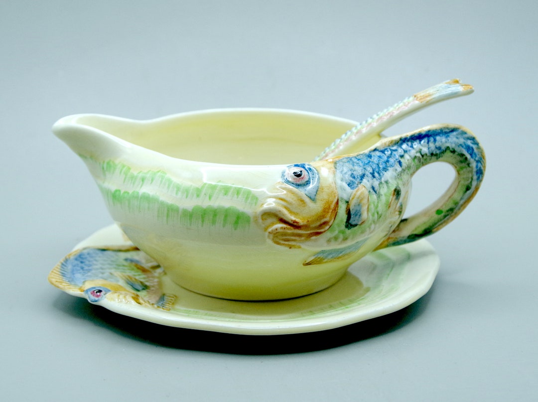 CLARICE CLIFF Moulded FISH Pattern Sauce Boat Ladle & Stand Aret Deco ...