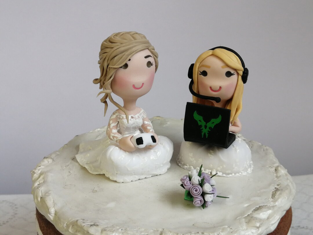 Lesbian Wedding Chibi Wedding Cake Topper Gamer Couple Players Anime ...