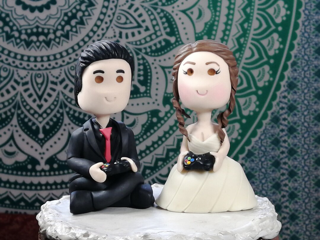 Wedding Cake Topper Gamer Couple Xbox Controllers Bride and Groom ...