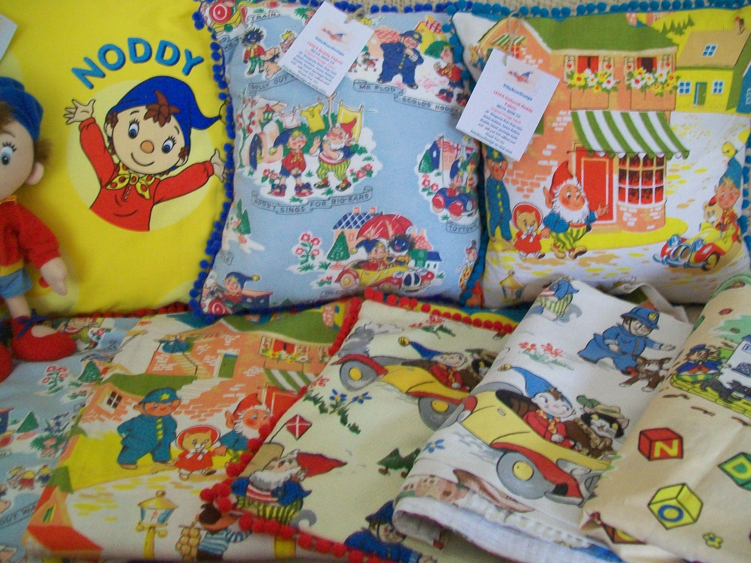 Noddy Fabric Vintage Noddy in Toy Land & Friends Fabric Good Quality ...