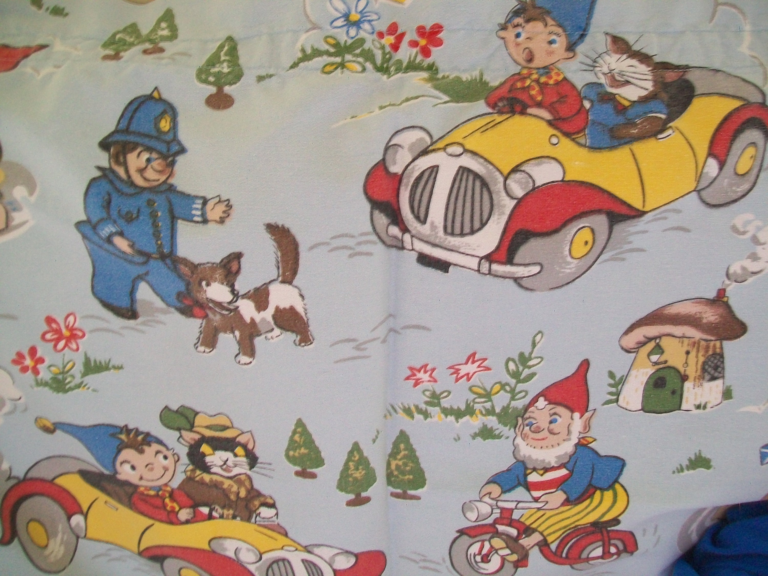 Noddy in Toyland Blue Vintage Fabric Curtains. Lovely Vintage ...