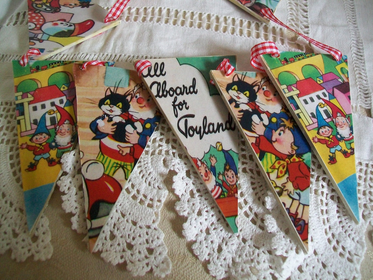 Noddy Wooden Bunting With Vintage 1950's Noddy in Toyland Pictures With ...