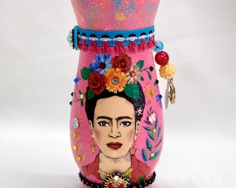 Frida Kahlo™ Vase - Etsy
