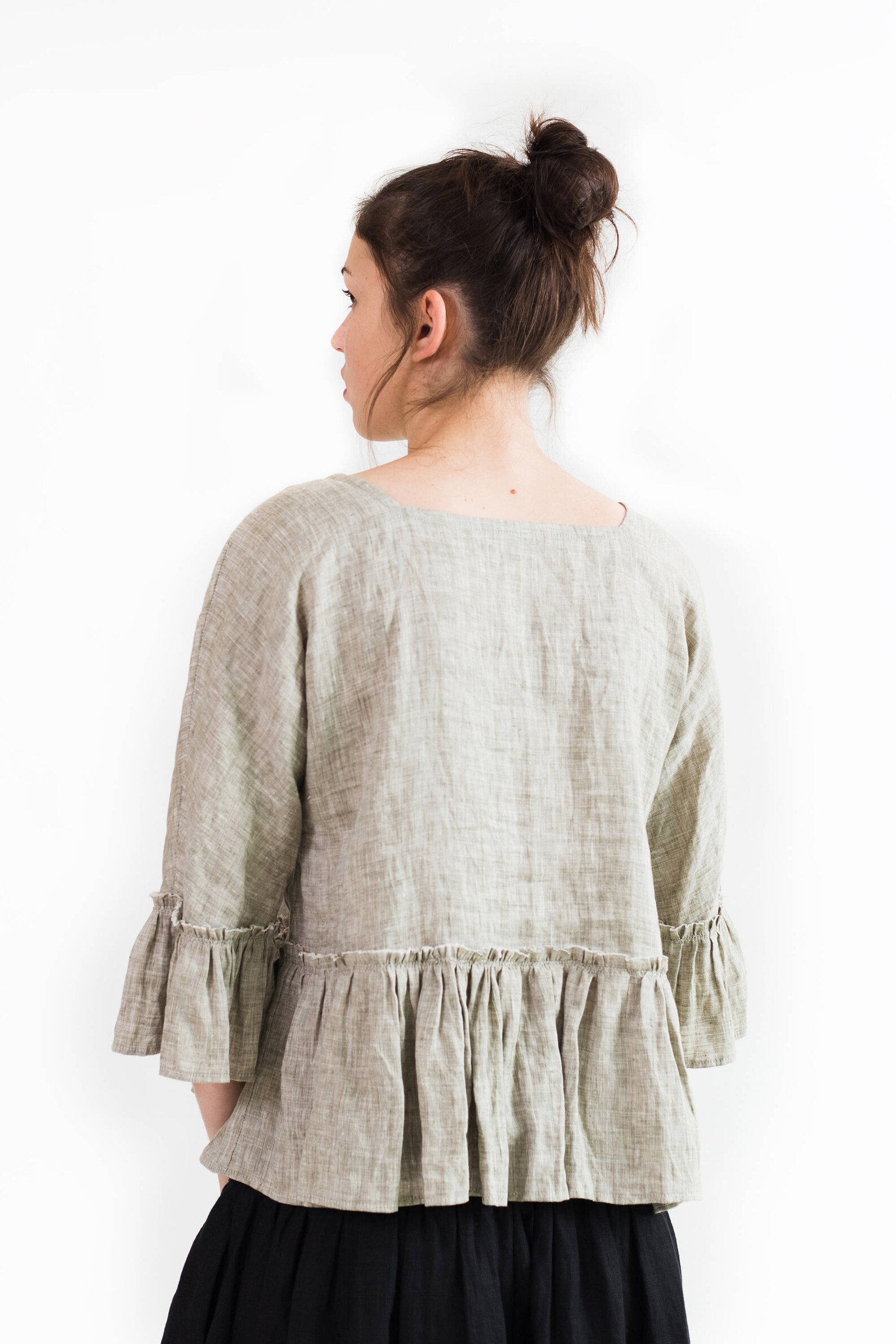 Linen ruffle top with sleeves. Stylish womens linen blouse | Etsy