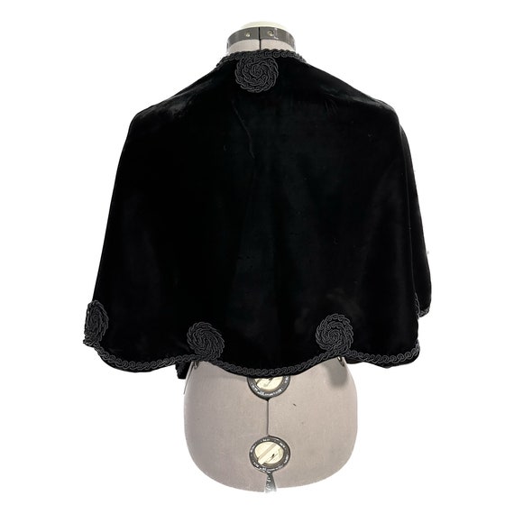 Vintage velvet scalloped cape - Gem