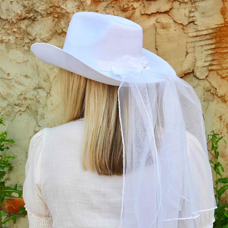 Cowboy Hat Veil Country-western Bachelorette Party Veil - Etsy