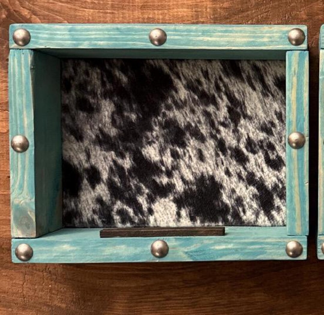 Single Count Belt Buckle Display Case - Etsy
