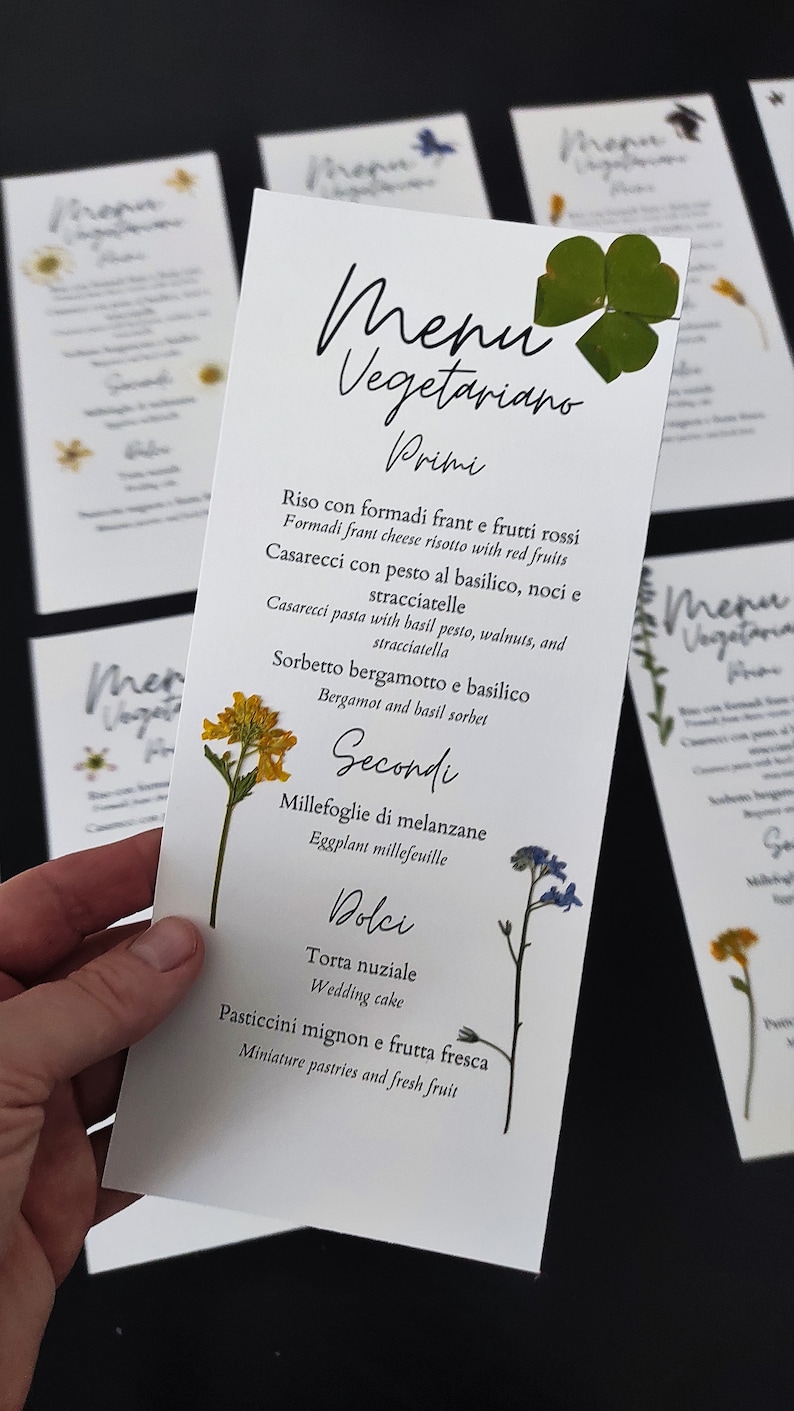 Handmade Pressed Flower Wedding Menu: Botanical Decor - Etsy