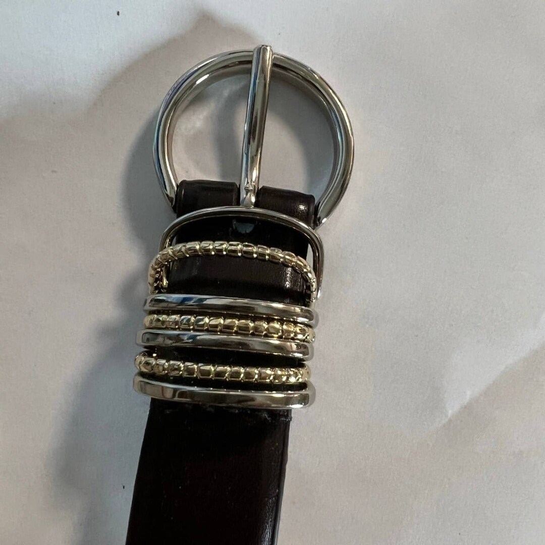 Women's Genuine Leather Belt With Round Silver Buckle Adorned With ...