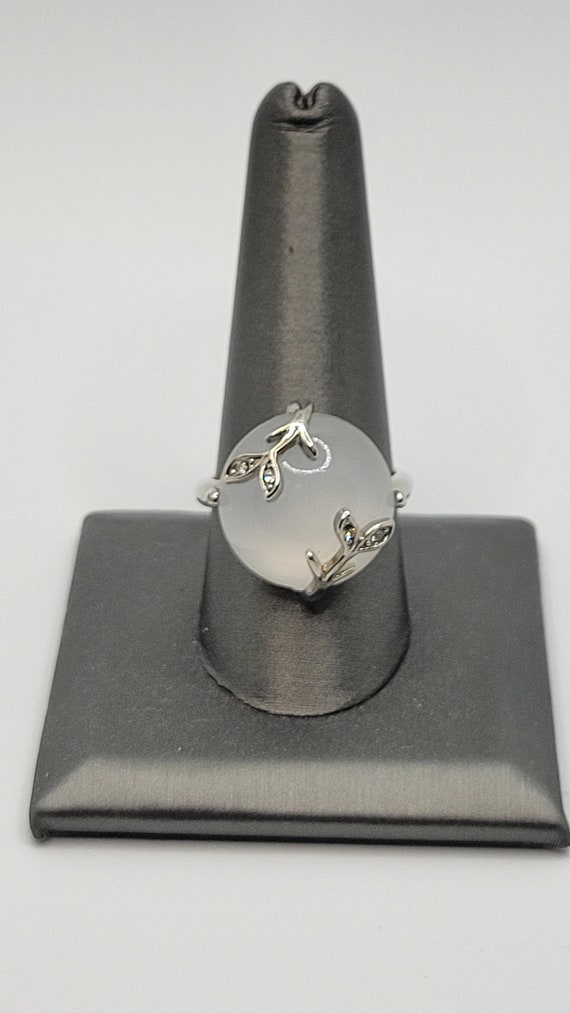 faux moonstone costume ring - Gem