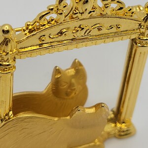 1980s JJ Cat Pin/brooch - Kitten Looking in Mirror - Goldtone - Very ...