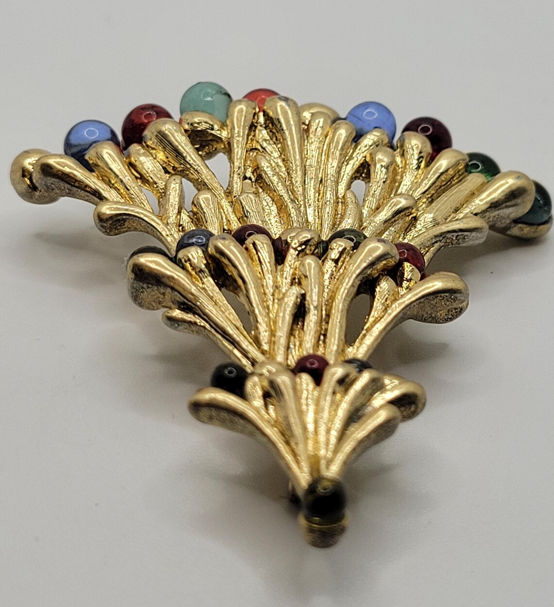 Rare Monet Christmas Tree Pin - Goldtone Brooch Red Green Colorful ...