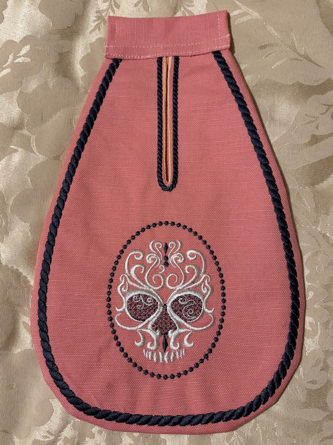 18th Century Style Pockets. Embroidered Georgian Skull Themed Pockets ...