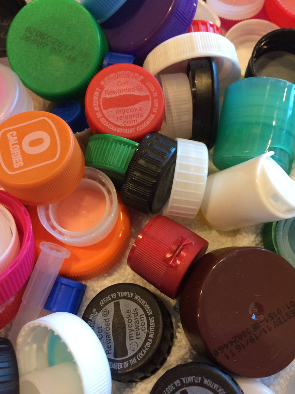 50 Plastic Bottle Caps Lids Tops for Craft or Art Projects Mixed Colors ...