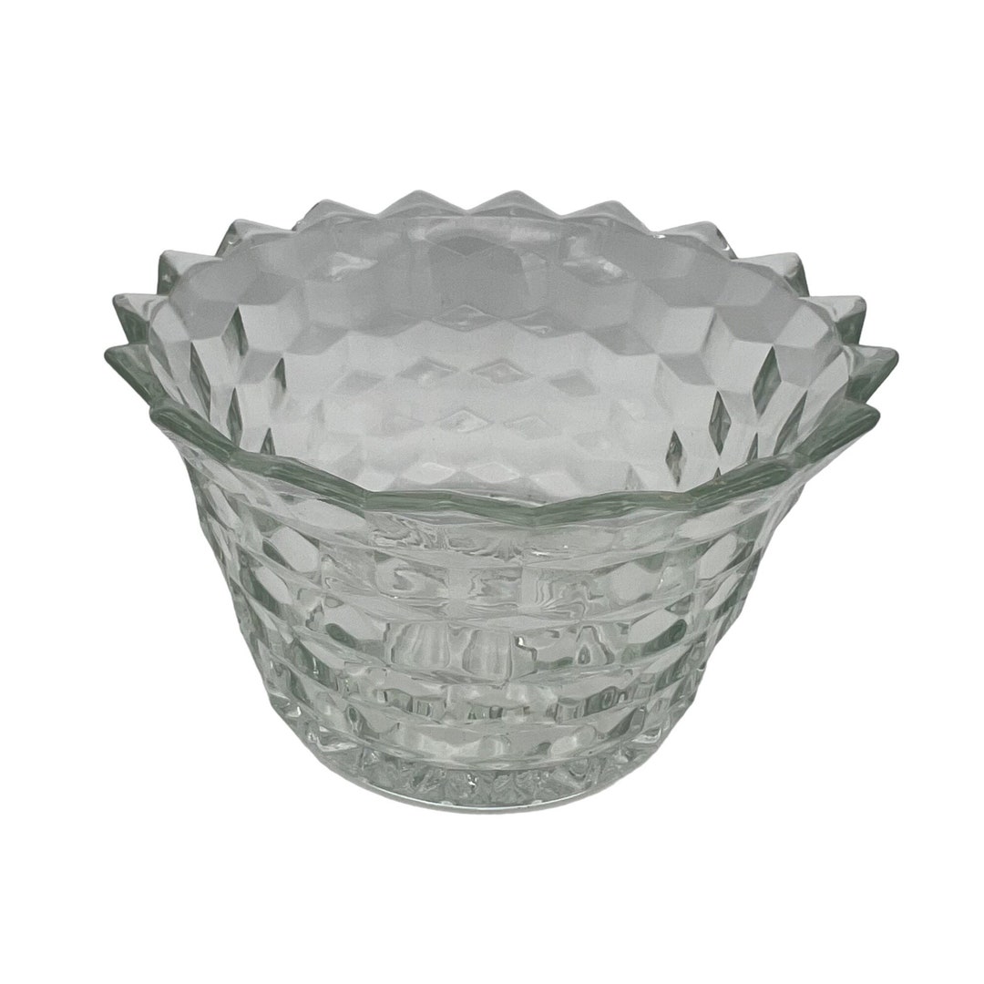 Vintage Pressed Glass Candy Dish With Cube Pattern & Starburst Bottom 3 ...