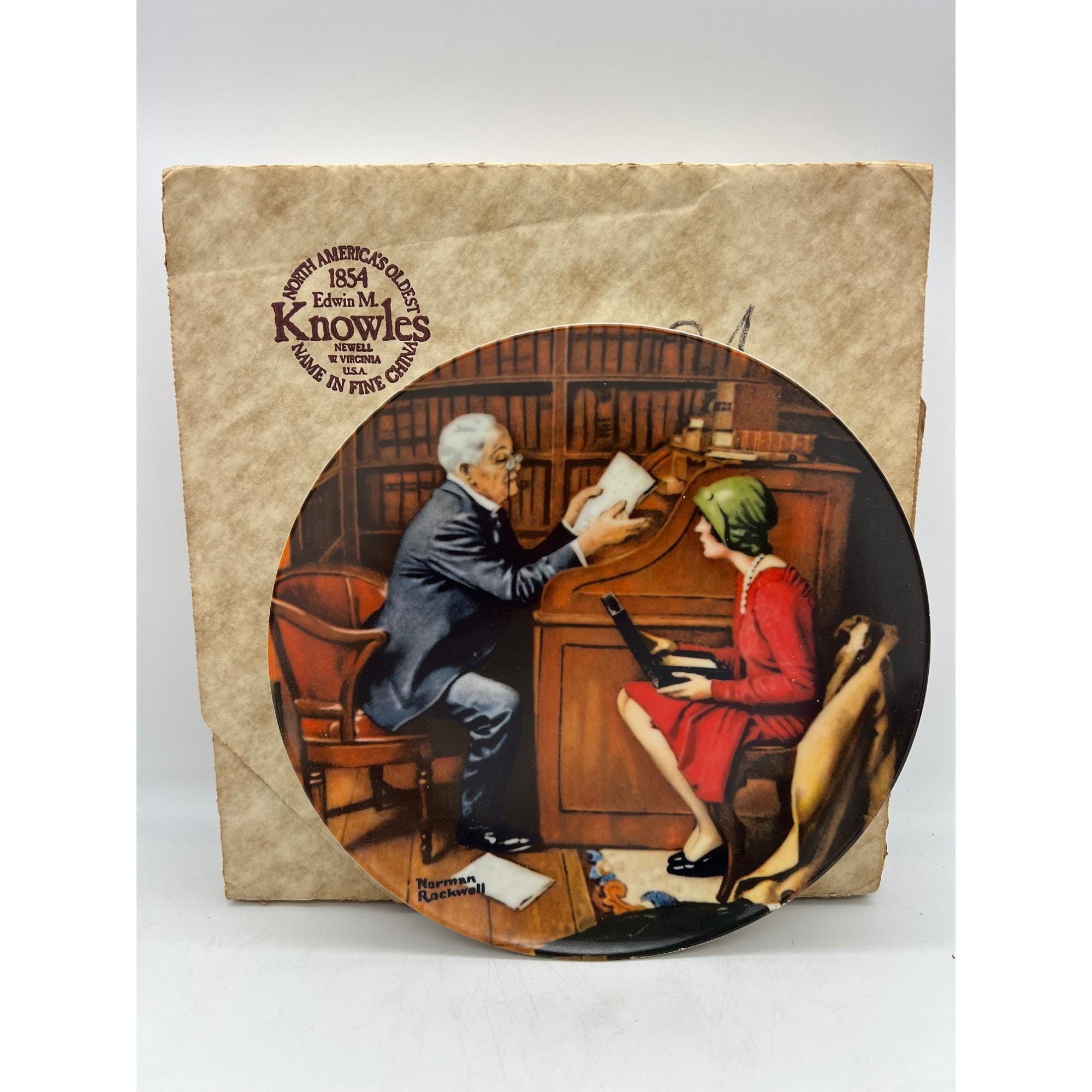 1985 Knowles Norman Rockwell Plate the Professor 8.5" Bradex 84-R70-3. ...