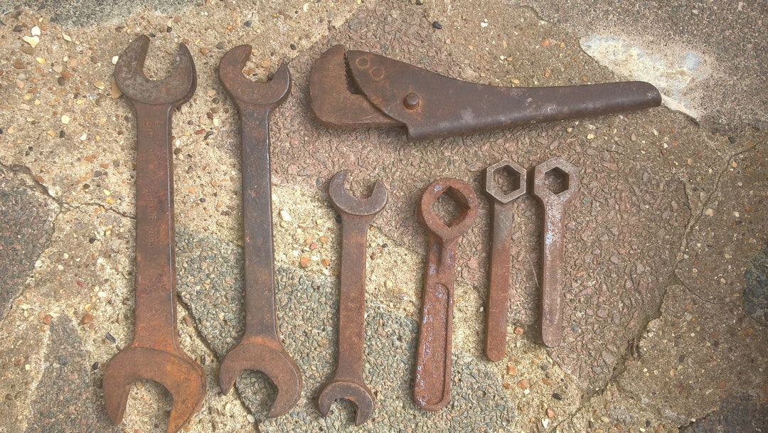 Set of Vintage Rusty Spanners Ring Spanners and Adjustable - Etsy