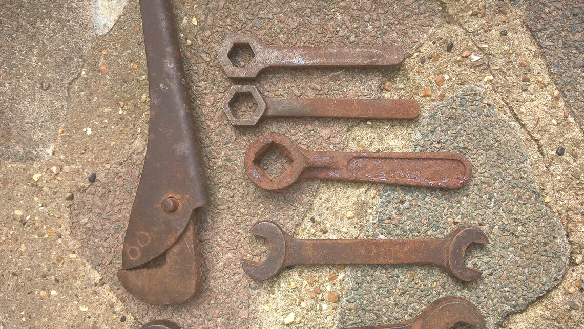 Set of Vintage Rusty Spanners Ring Spanners and Adjustable - Etsy