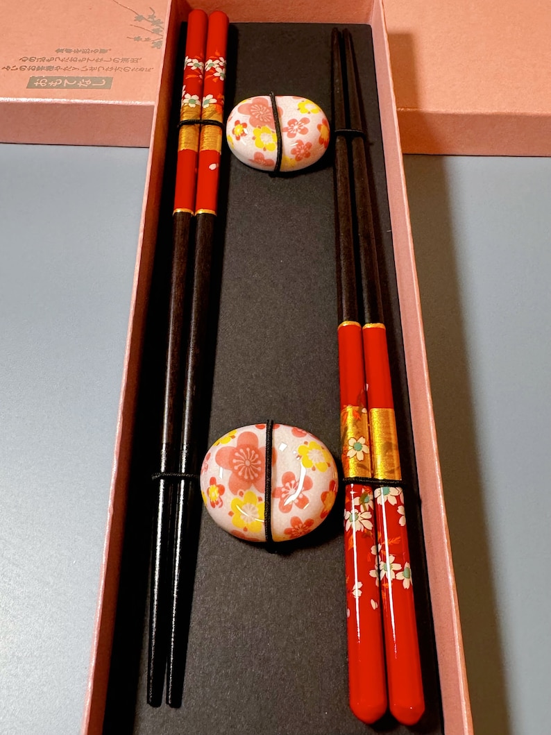 Floral Chopsticks With Rest Flower 2 Pairs, Couple Chopsticks Gift ...