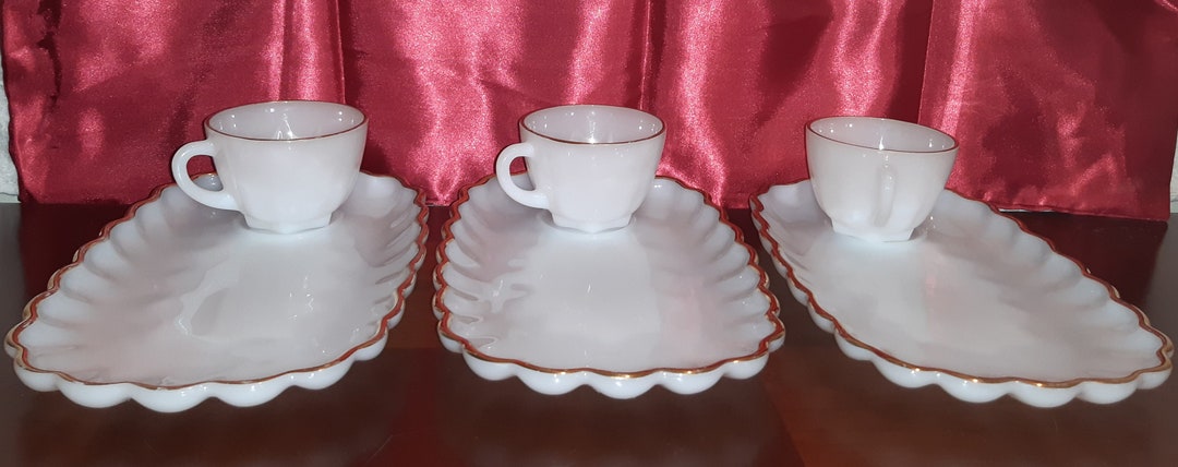 Anchor Hocking Milk Glass Fire King Golden Veil Snack Set 22k Gold ...