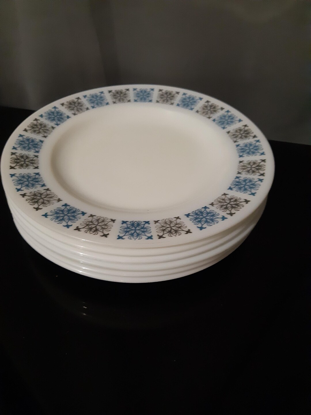 JAJ Pyrex Replacement Plates. Made in England. Chelsea Design. - Etsy