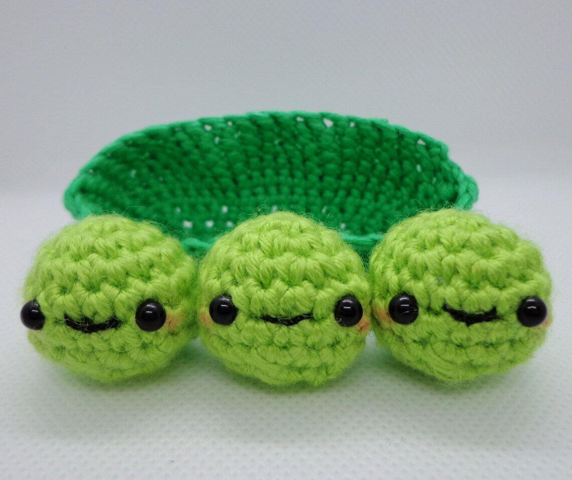 Amigurumi Pea Pod PDF Pattern | Crochet Pea Pattern | Peas in A Pod ...