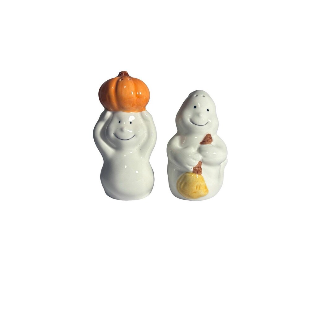 Halloween Boo Spooky Ghost Salt & Pepper Shakers Pumpkin Broom King May ...