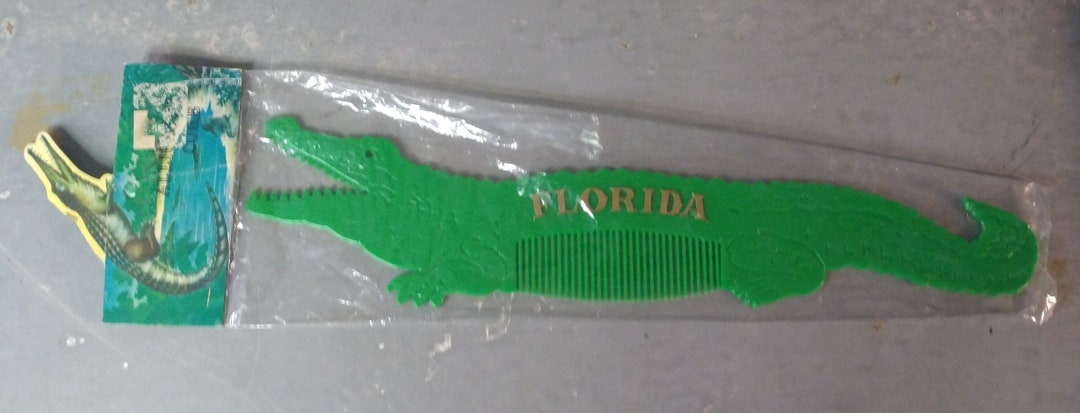 Vintage 1960s 1970s Florida Souvenir Alligator Comb NEW - Etsy