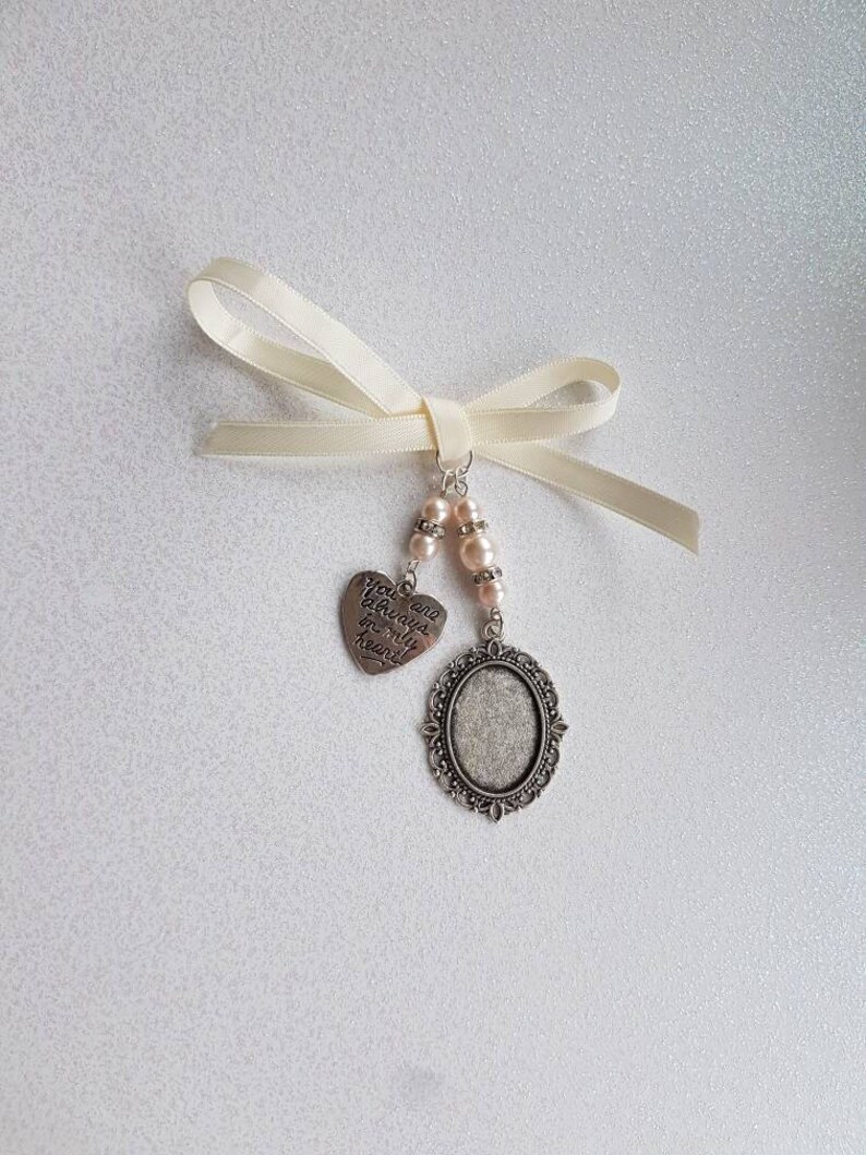 Pretty Bridal Bouquet Charm Oval Silver Locket With an - Etsy