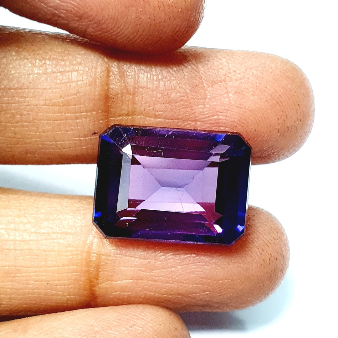 19 Carat Certified Taaffeite Bi Color Ceylon Faceted Cut Emerald Shape ...