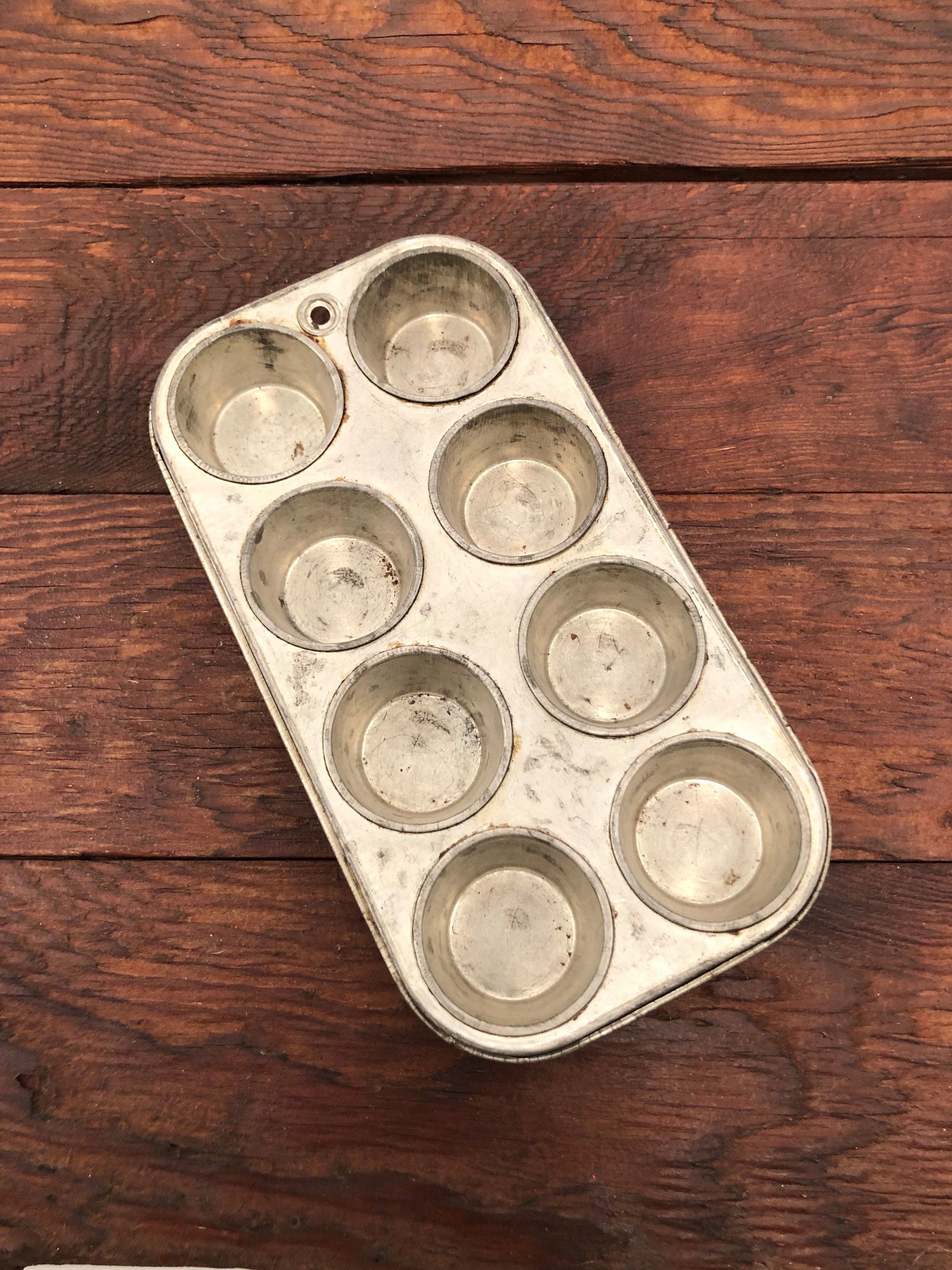 Vintage Muffin Tins / Baking Tins / Farmhouse Baking / Muffin - Etsy