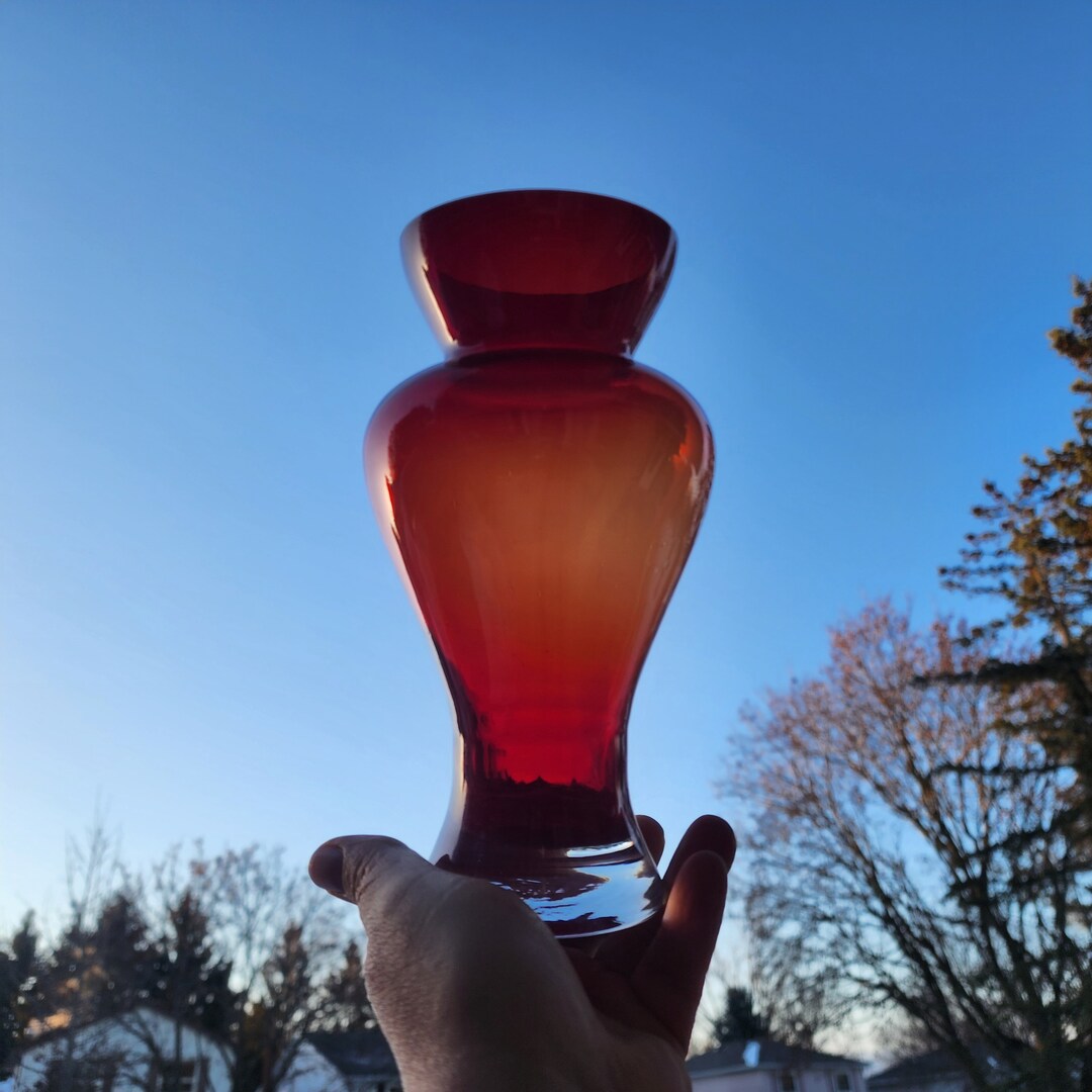 Art Deco Vintage Pigeon Blood Red Glass Vase for Elegant Fall Wedding ...