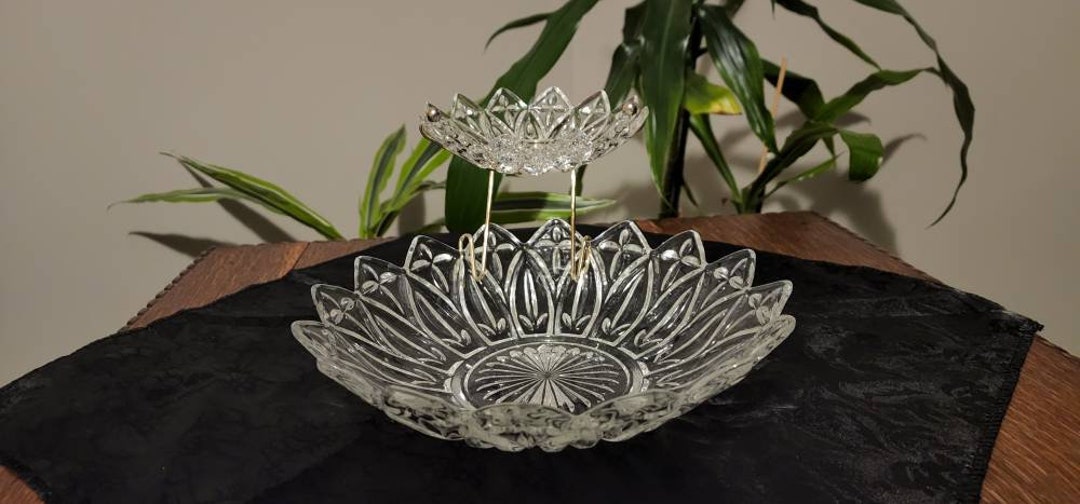 Federal Glass Petal Chip and Dip Serving Set for Holiday Parties - Etsy