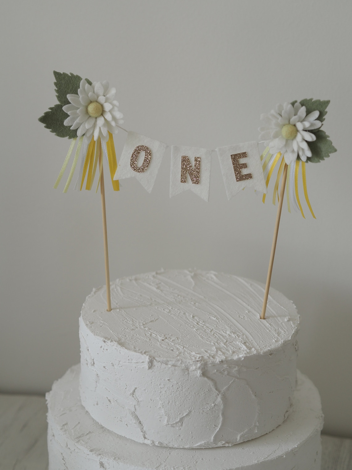Daisy Cake Topper, Felt Flower Cake Topper, Daisy Birthday Theme - Etsy