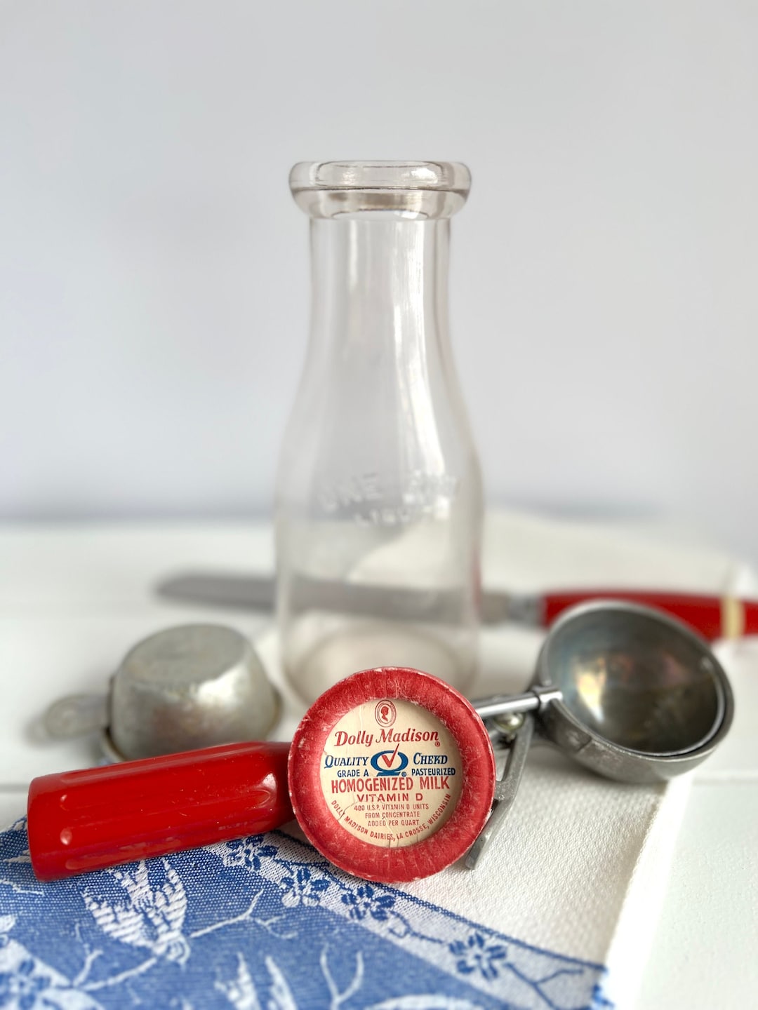 Vintage Dolly Madison Homogenized Milk Bottle Cap Duraglass One Pint ...