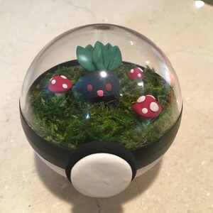 Oddish Pokeball Terrarium Pokémon Nintendo Figure Charm Chibi Gaming ...