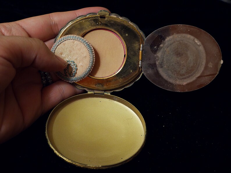 Beautiful Vintage Compact With Mirror Enamel - Etsy