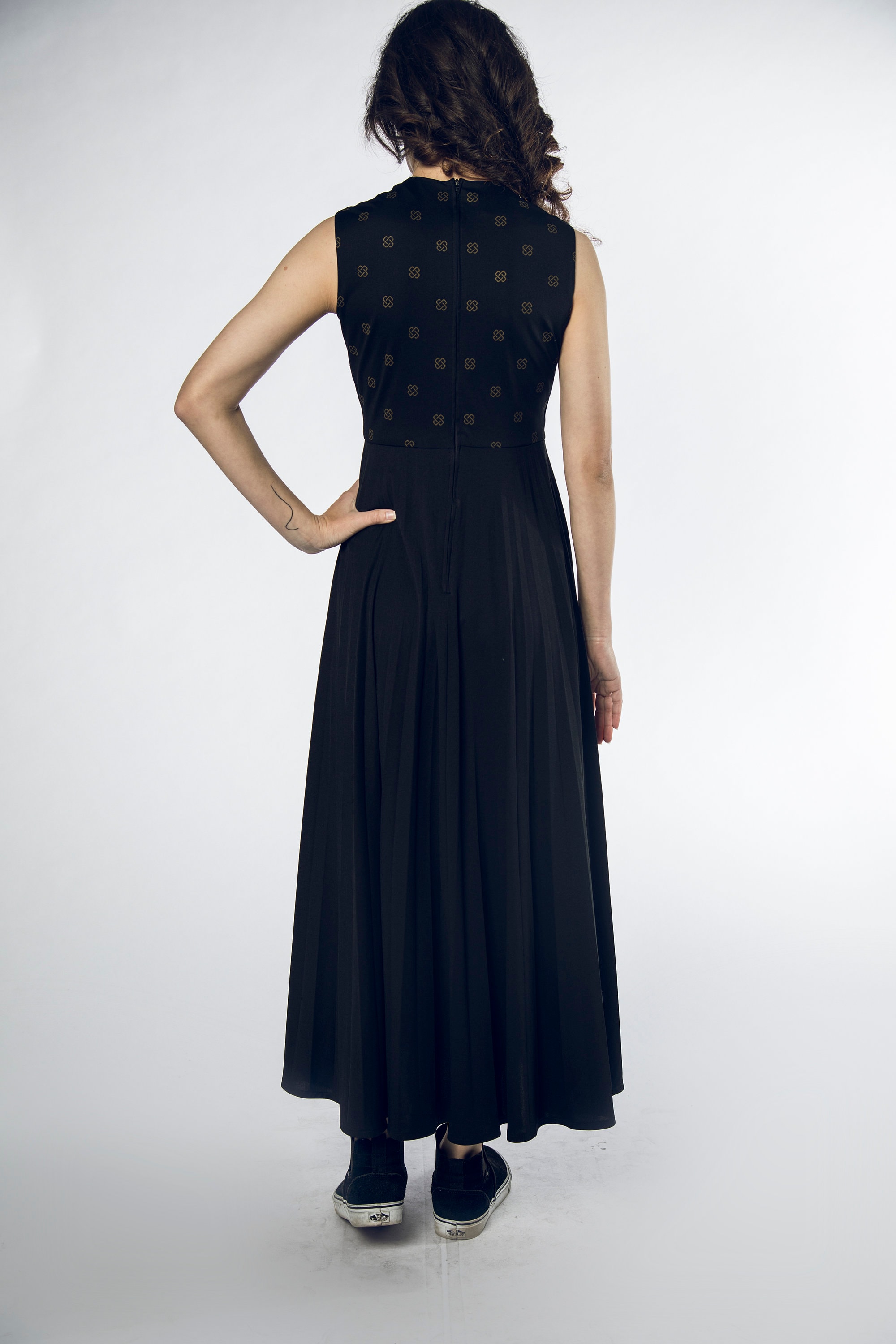 Amazing 1970s Black Alfred Shaheen Maxi Empire Sleeveless Dress With ...