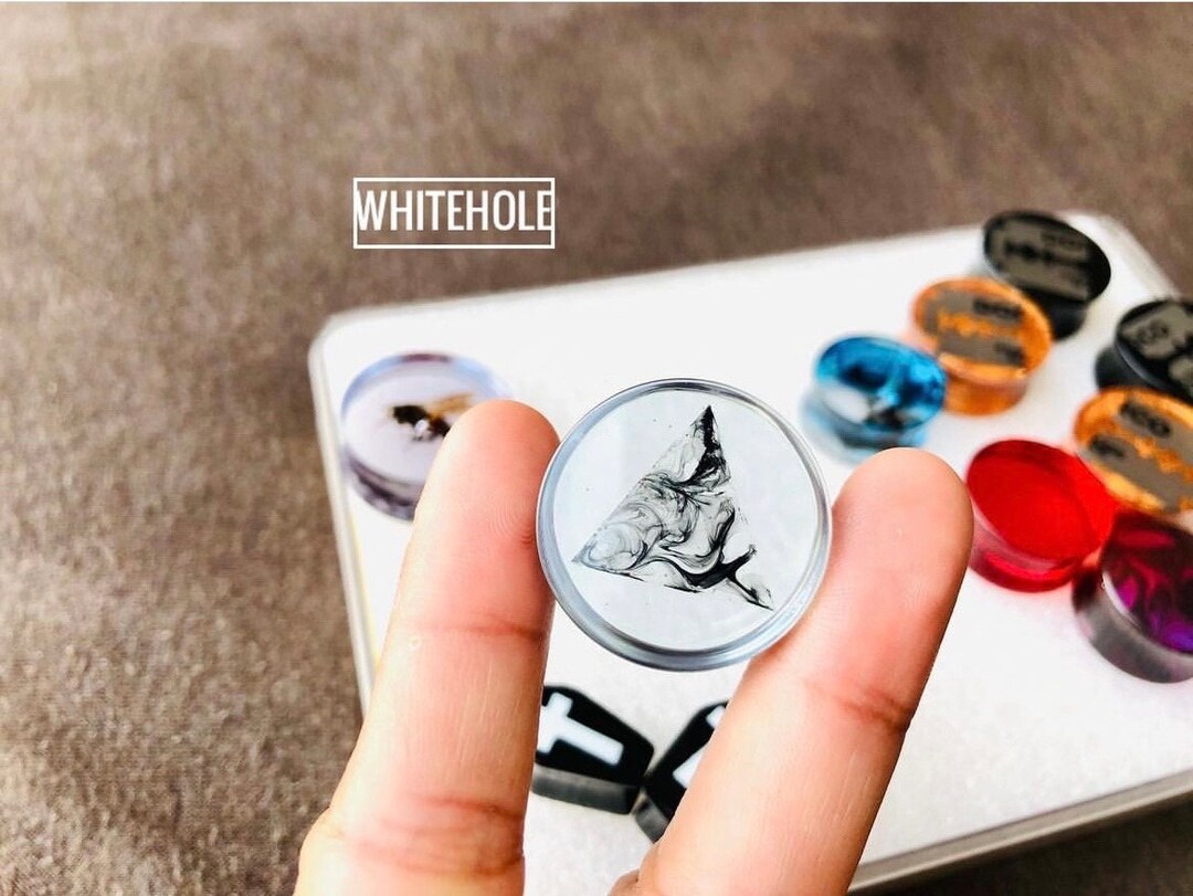 Plugs[black Smoke-triangle]-plugs Custom/plugs Smoke/plugs Resin - Etsy