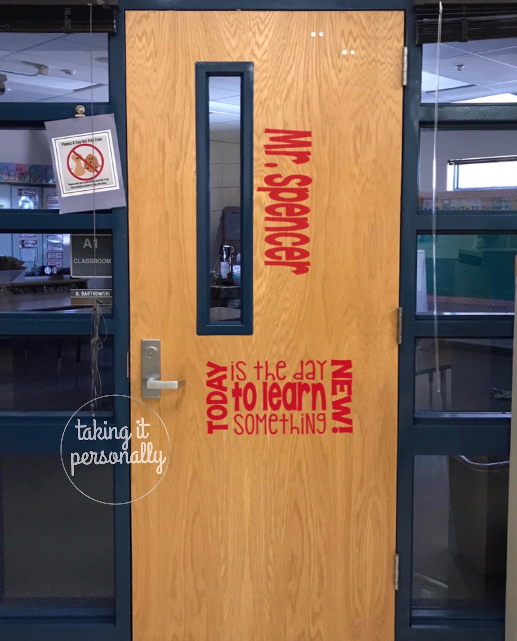 Teacher Name and Door Design Decal / Classroom Door - Etsy