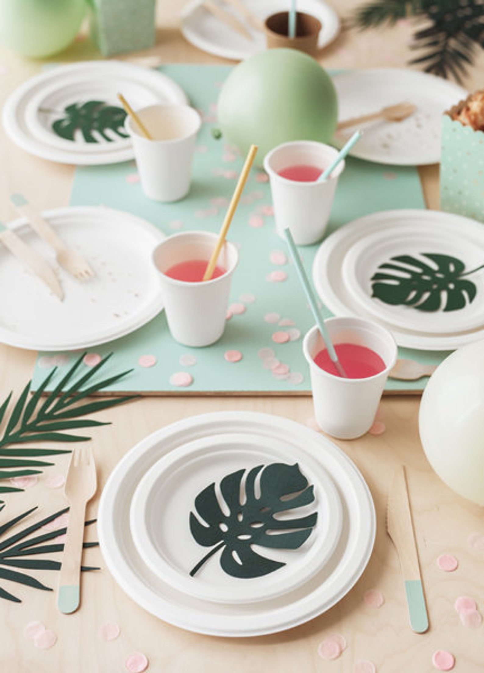 Green Tropical Leaf Decorations 21 Pack Green Table - Etsy UK