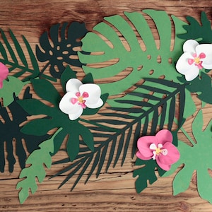 Green Tropical Leaf Decorations - 21 Pack - Green Table Decorations ...