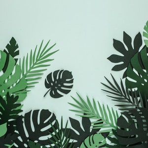 Green Tropical Leaf Decorations - 21 Pack - Green Table Decorations ...